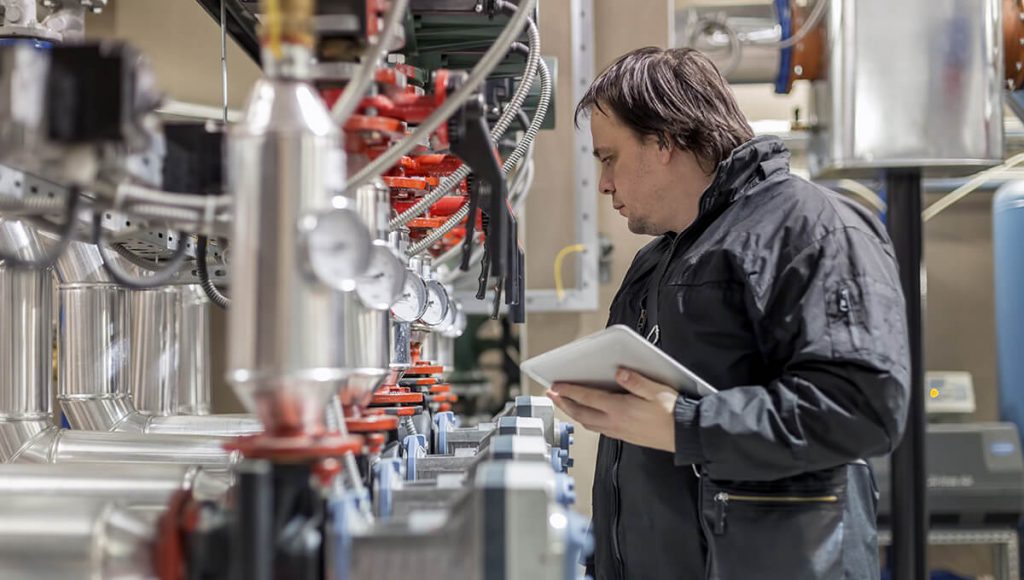 The IoT: a tool for industrial performance