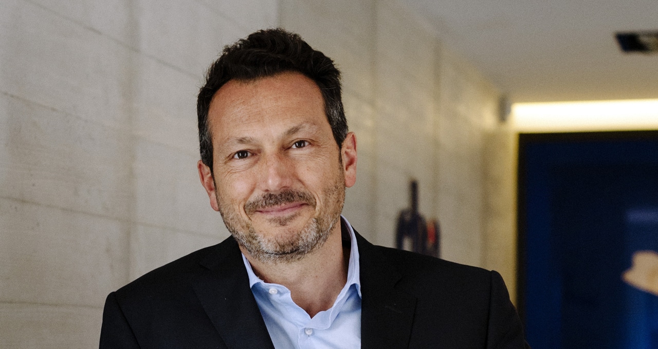 Using civic tech to co-create smart cities that promote citizen engagement